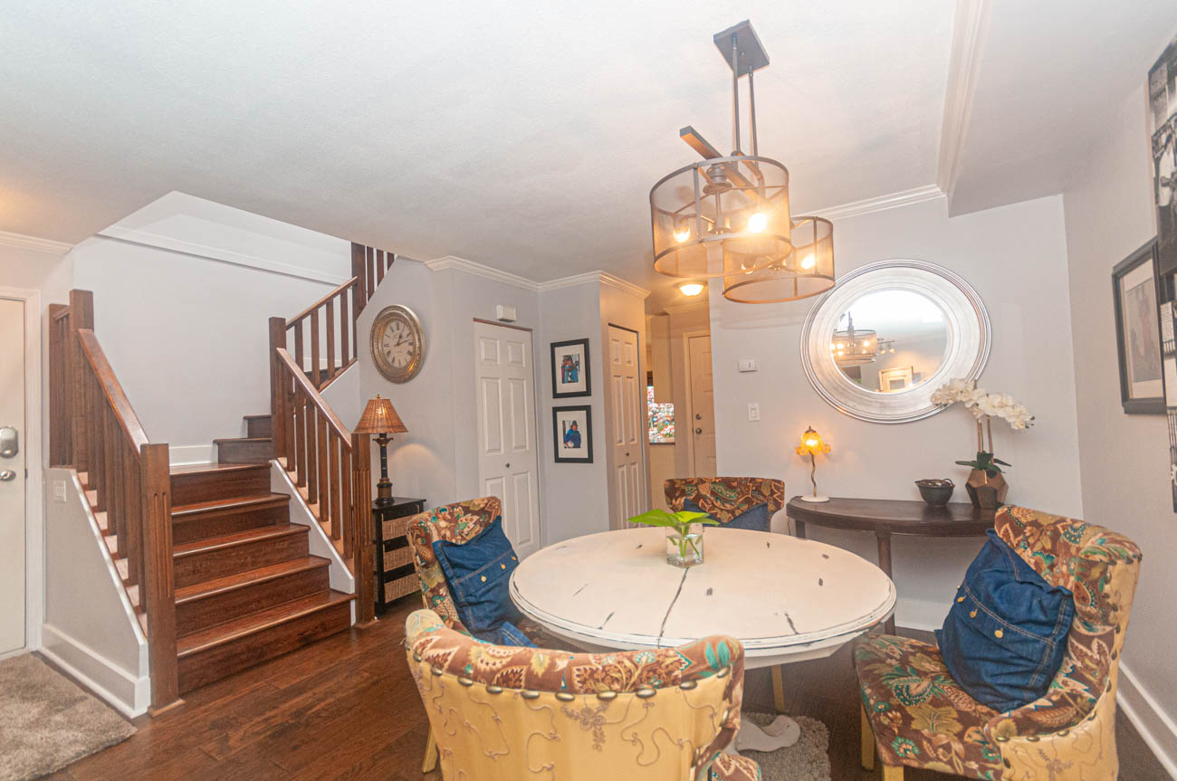 Furnished 3 Bdrm TH in North Vancouver Lynn Valley Rental