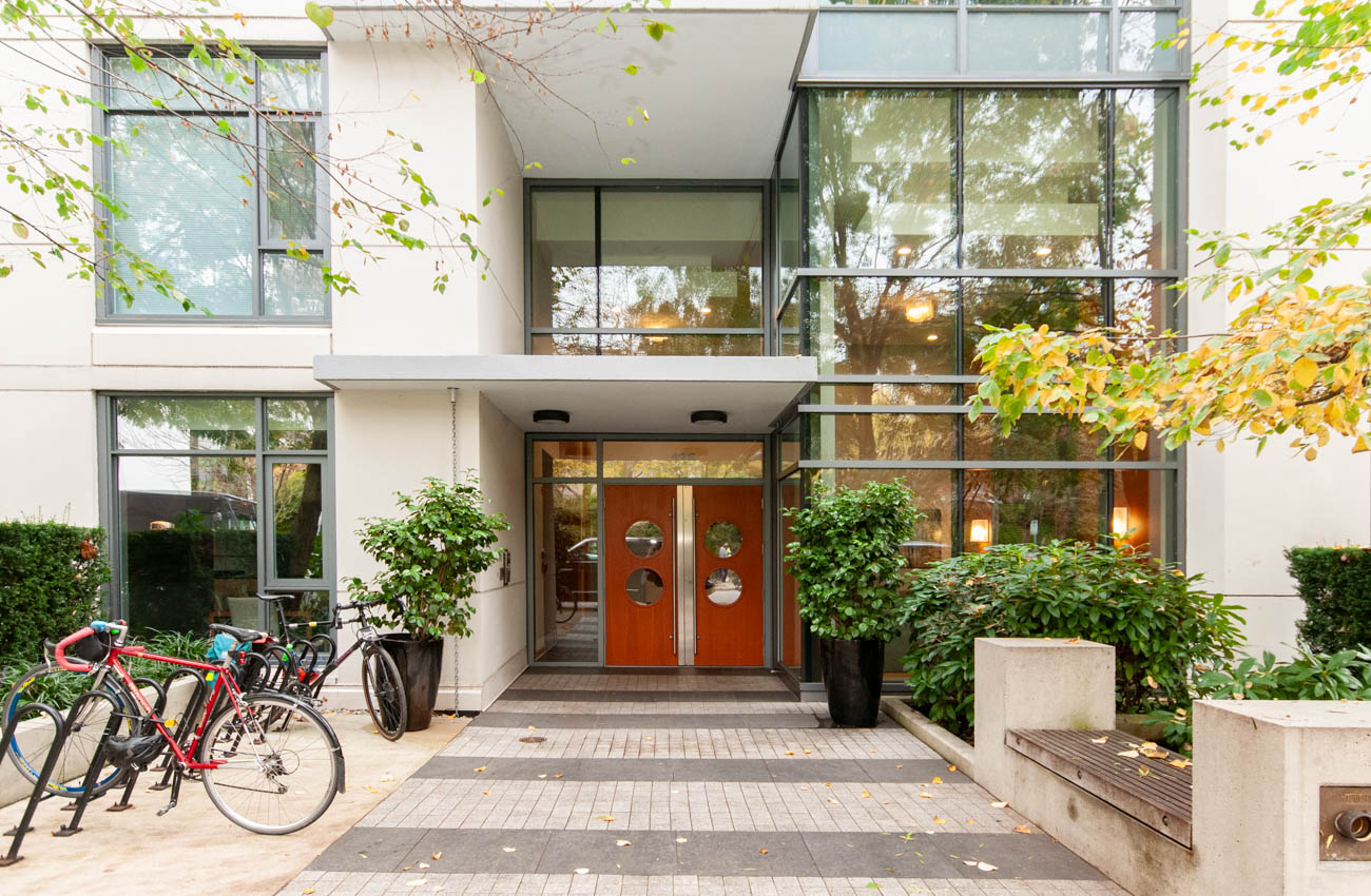 North Vancouver Furnished 2 Bed