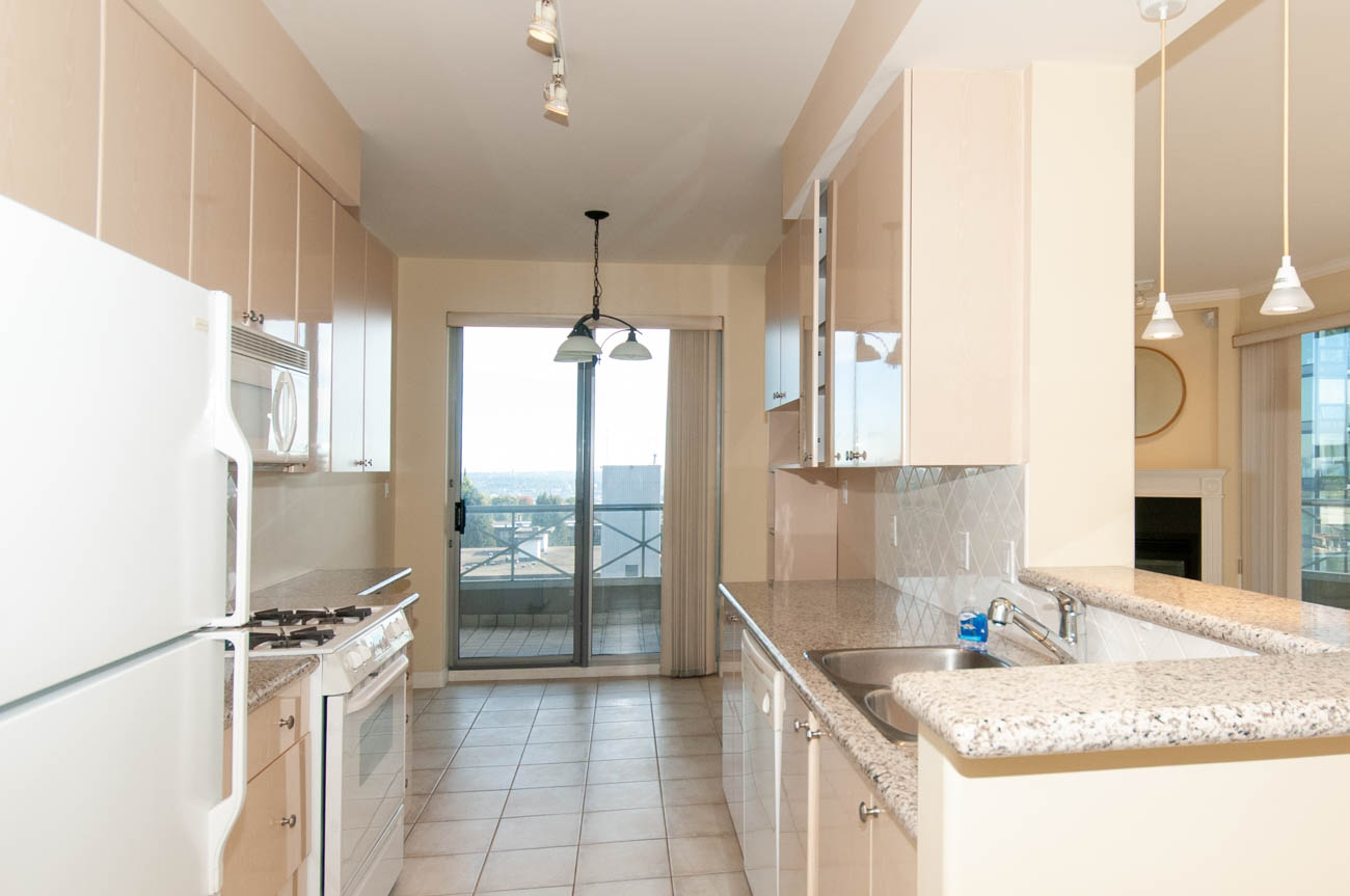 North Vancouver Lonsdale 2 bedroom 2 bath