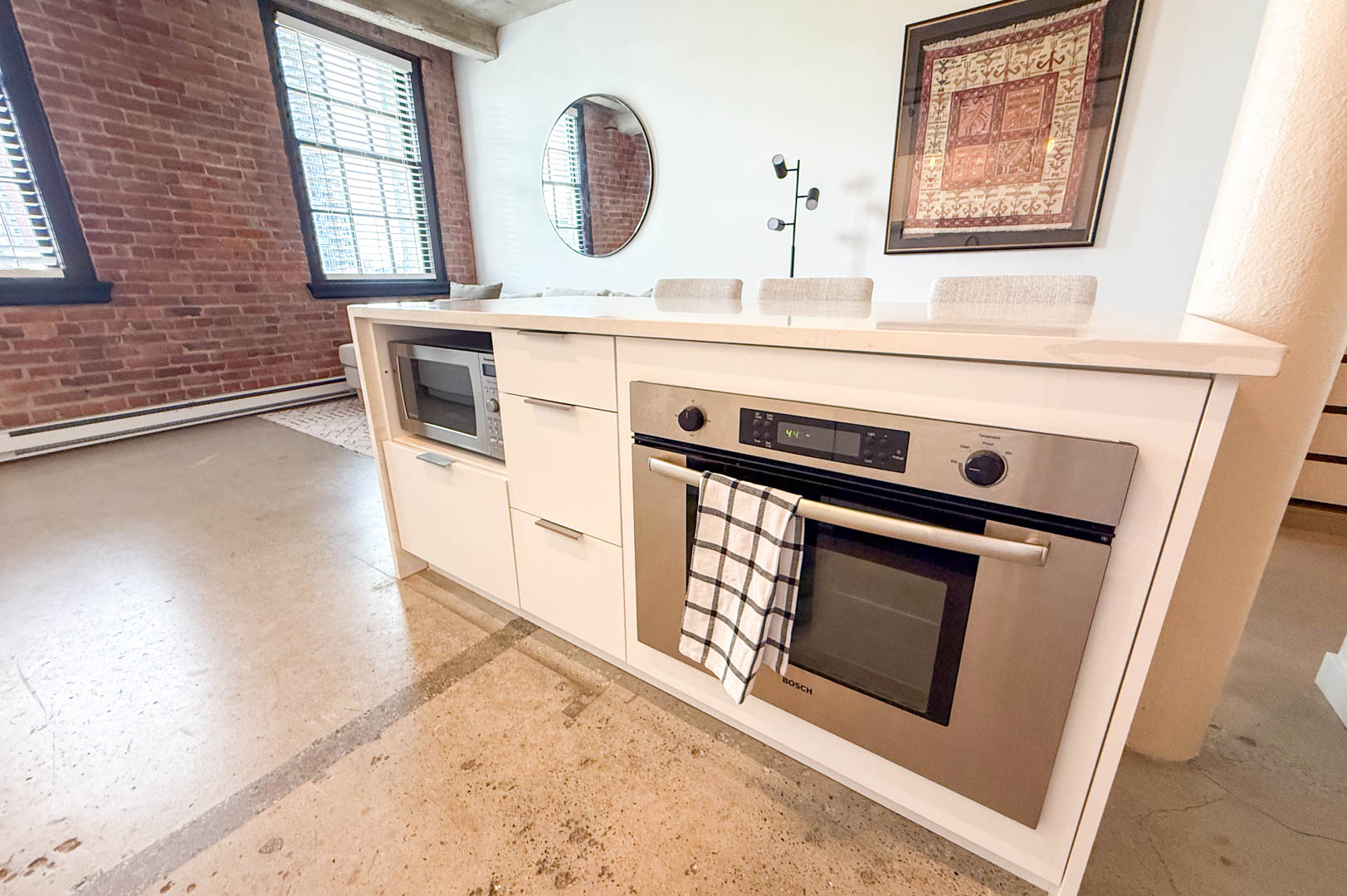 Beatty street furnished 1 bedroom plus den in Downtown