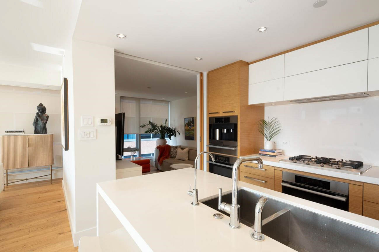 Furnished 3 bedroom in Downtown Georgia Residence