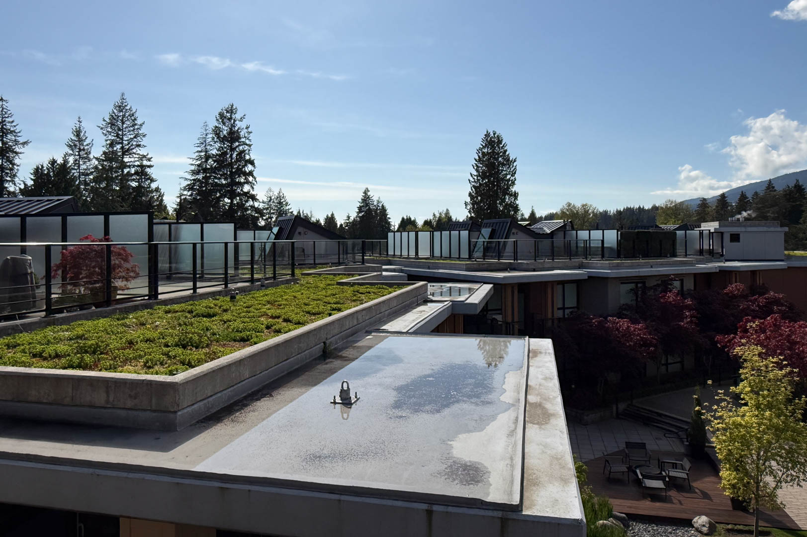 2 bedroom penthouse in Edgemont condo unfurnished