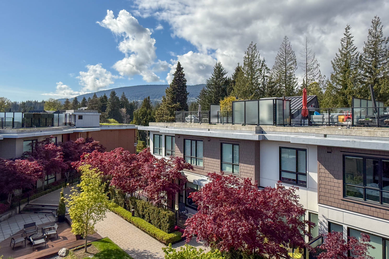 2 bedroom penthouse in Edgemont condo unfurnished