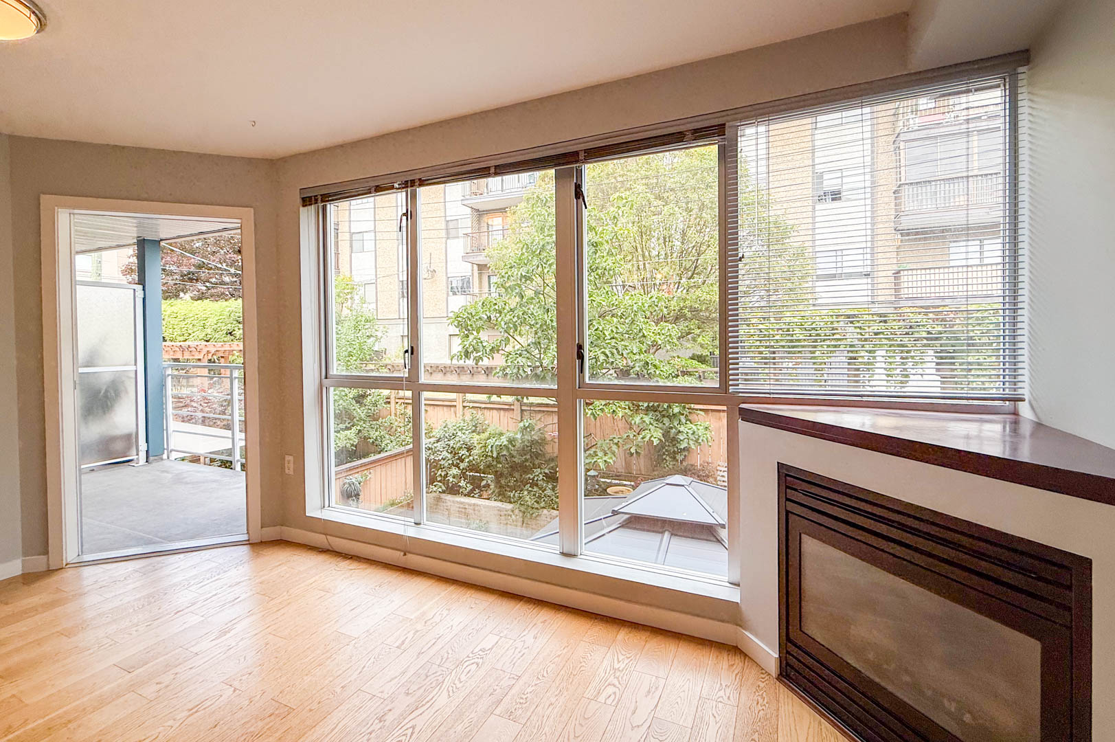 North Vancouver unfurnished 1 bedroom condo plus Den in Lower Lonsdale